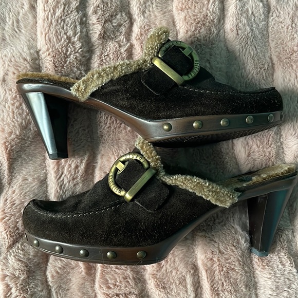 Stuart Weitzman | Shoes | Stuart Weitzman Shearling Suede Mule Platform ...
